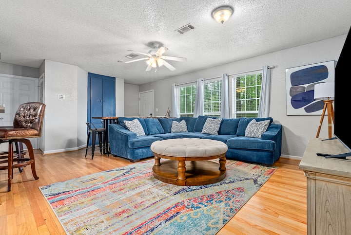 1 Miles To Campus - Sleeps 10! - Auburn, AL