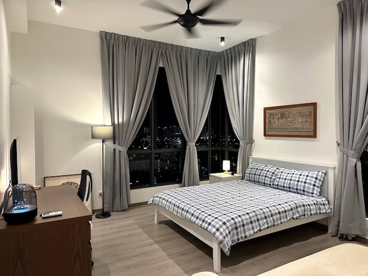 Cosy Master Bedroom In Premium Highfloor Apartment - Kuala Lumpur
