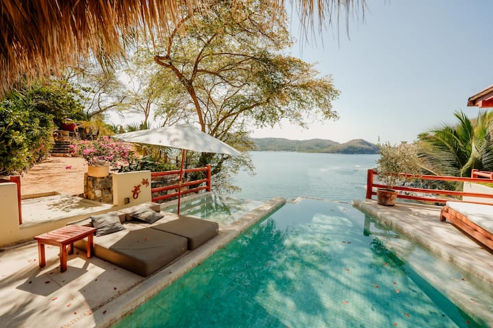 Villa Luna Kukú. Staffed Villa With Prívate Beach. - Zihuatanejo