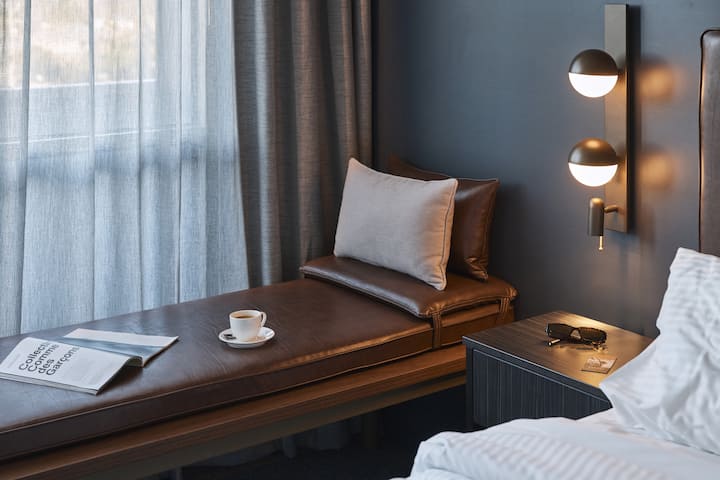 Home Comfort, Hotel Life - Croydon, Australia