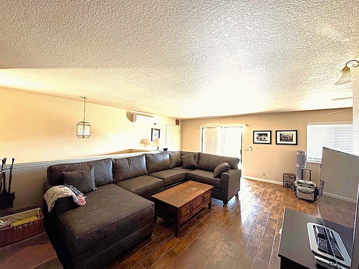 Circle Oak Family Home - Lake Nacimiento, CA