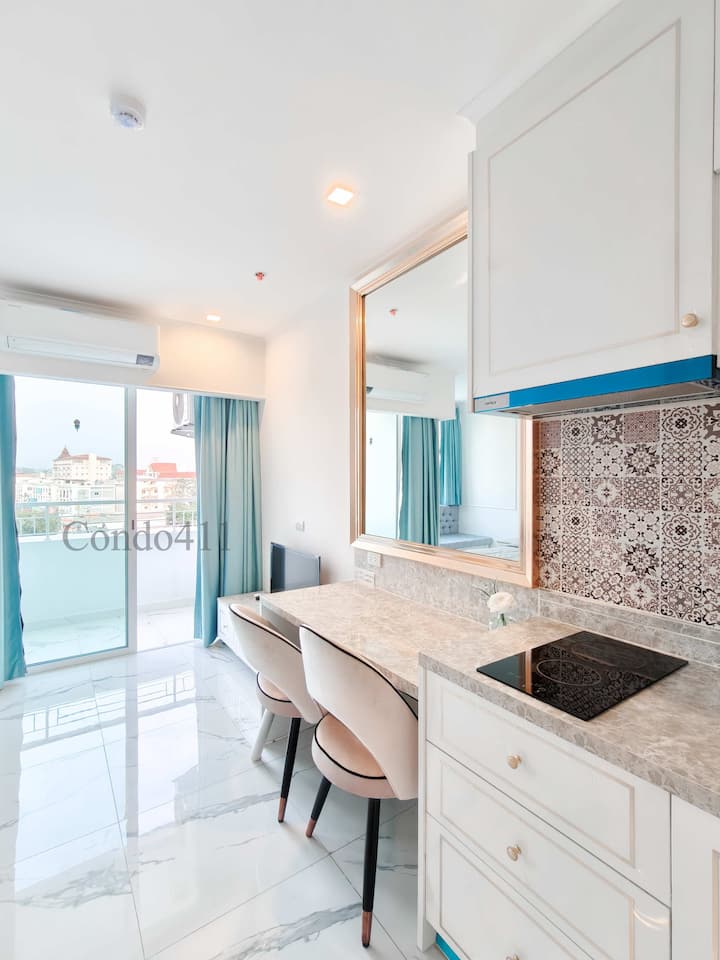 The Empire Tower - New Luxury Condo Prime Location - Pattaya City