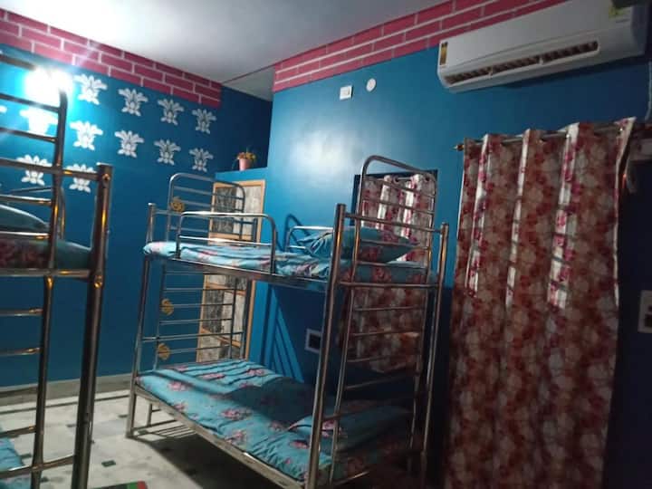 Hostel Relax 4 Bed Dormitory - Gaya