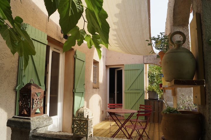 Charmant Rez De Villa Avec Jardin Et Terrasse - Pierrefeu-du-Var