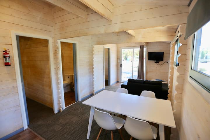 Log Cabin - Junee
