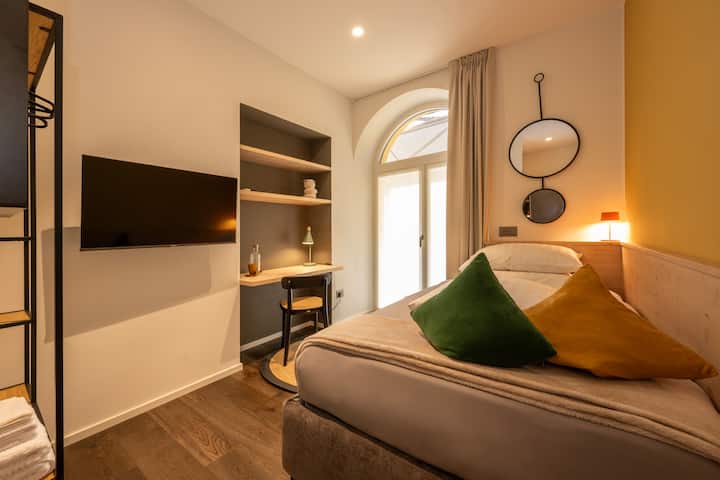 Accogliente Stanza Con Balcone E Zona Lavoro-perla - Trento