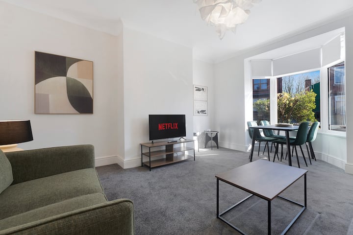 Spacious Retreat At Durham Road - Durham