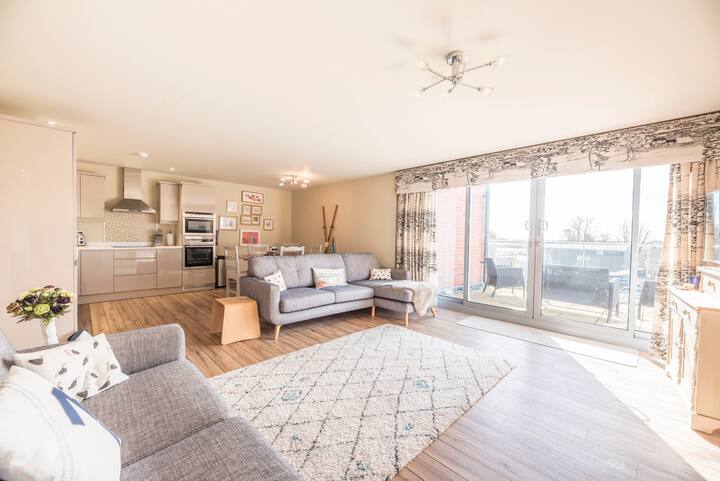 Immaculately Presented 2-br Apartment - Aldeburgh