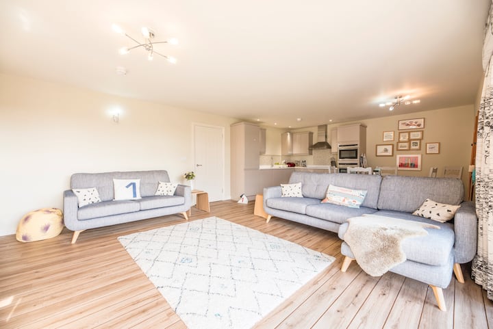 Immaculately Presented 2-br Apartment - Saxmundham