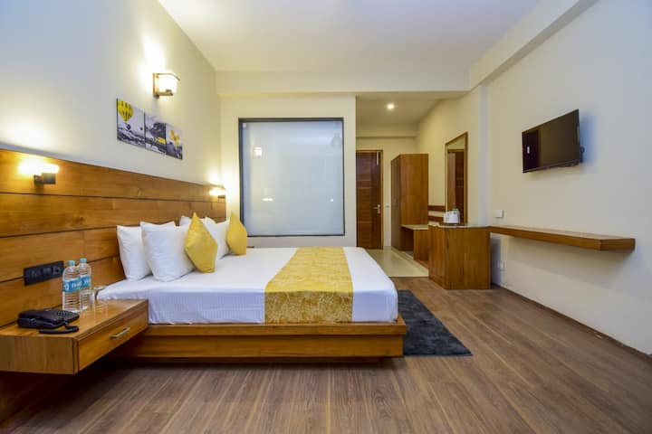 White Hill Resort - Near Mall Road Manali - マナリ