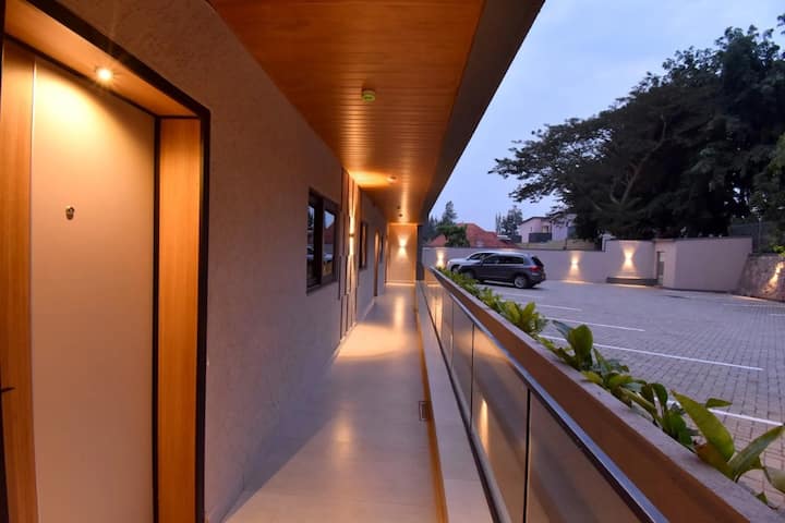 2br Kigali Glow-up |Coffee Bar &Family-ready Vibes - Kigali