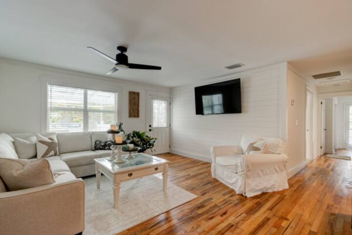 Coquina Cottage - Edgewater, FL