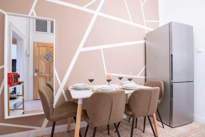 Cabana: Quiet & Clean  I  Raday Suite - Budapest