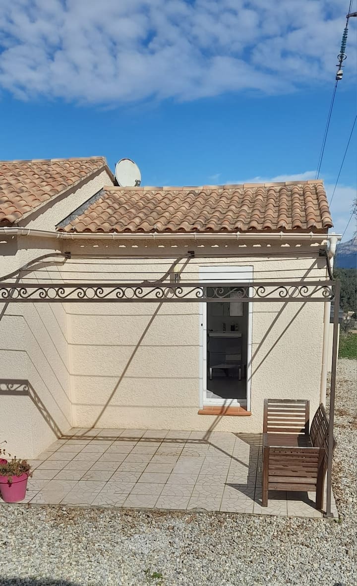 Studio Face à La Sainte Victoire - Mimet