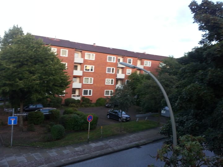 Ferienwohnung/workplace (Wifi/lan 150 Mbit) - Hamburg