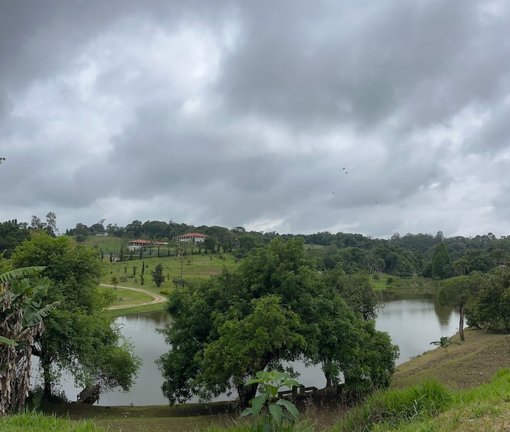 Chácara Do Alemão – Natureza, Lago E Conforto - Ibiúna
