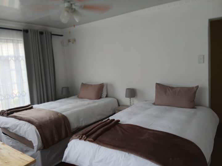 Desert Room - The Haven Guesthouse 2 - Estcourt