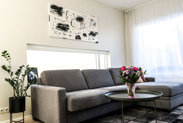 Luxury Downtown Apt. W Hot Tub - Reikiavik