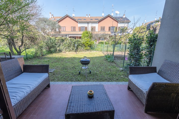 Villa | Parcheggio Gratis | Giardino | Tranquillo - Italy