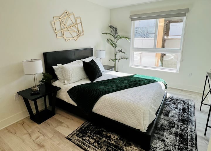 Century City 2 Br W Parking, W/d - Santa Monica