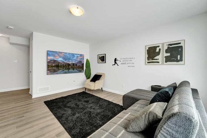 Stylish & Cozy Getaway - Kanata