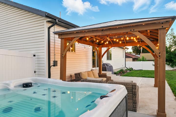 New Beautiful Home In Smithfield! - Hyde Park, UT