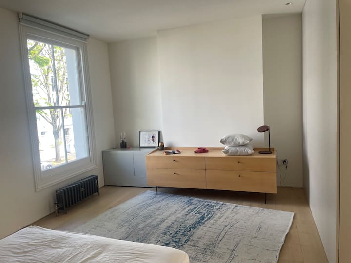 Spacious Room In Islington Near Arsenal Stadium - London, UK