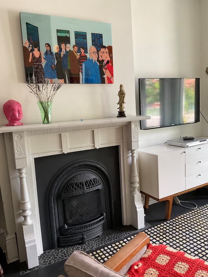 Classic Victorian In Little Portugal - Toronto