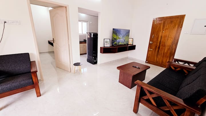 Chippy Service Apartments No.11-r4@radialroad 2br - Chennai