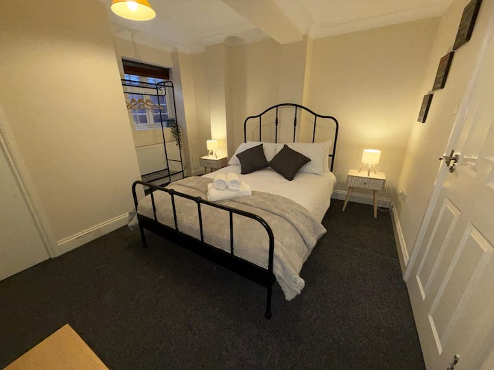 Loft Ensuite Near Gatwick - Redhill