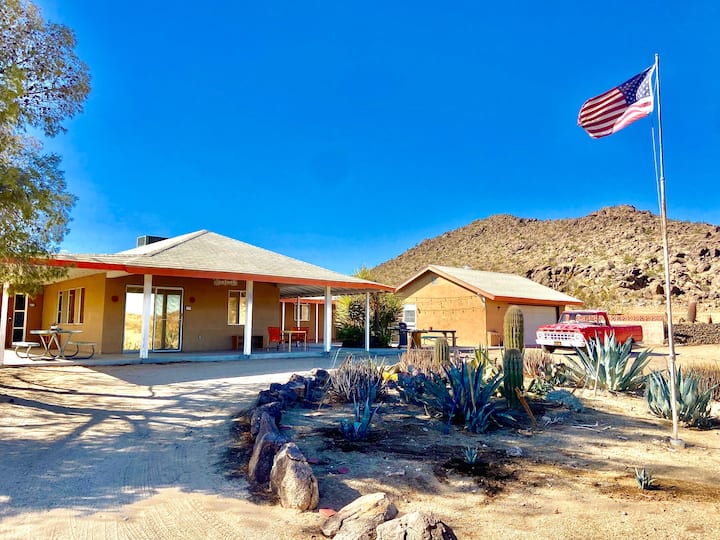 The Super 70s Joshua Tree Hacienda - Joshua Tree National Park