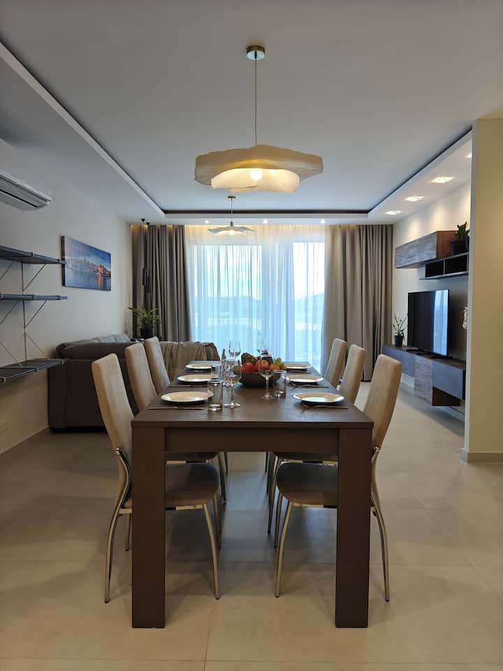 Apartment With Landmark View - Malta