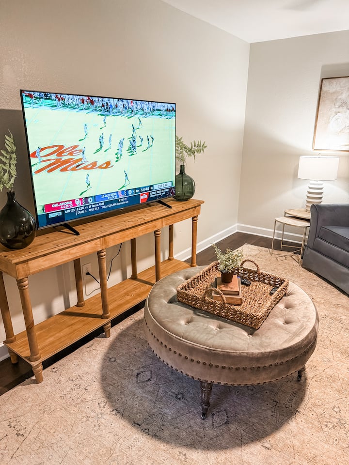 Condo Minutes From The Square - Oxford