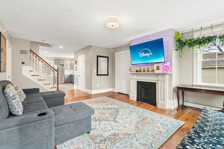 Updated Prime Downtown Built1841 - Salem, MA