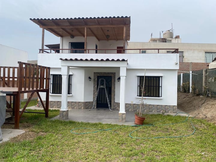 Casa De Playa Con Piscina - Santa Rosa