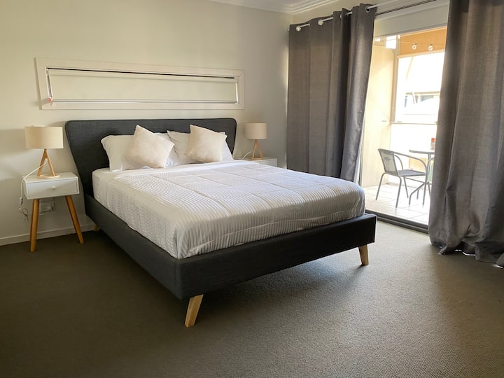 Lovely Surfers 4 Bed House 2km To Beach Sleeps 8 - Gold Coast