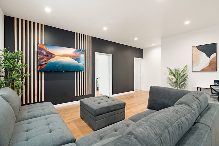 Pristine Brand New Home In La! - Los Angeles, CA