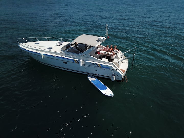 Blueship•private Yacht Retreat In Portimão Marina - Portimão