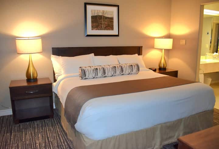 Rental Unit Horseshoe Luxury Sup - Horseshoe Valley, ON