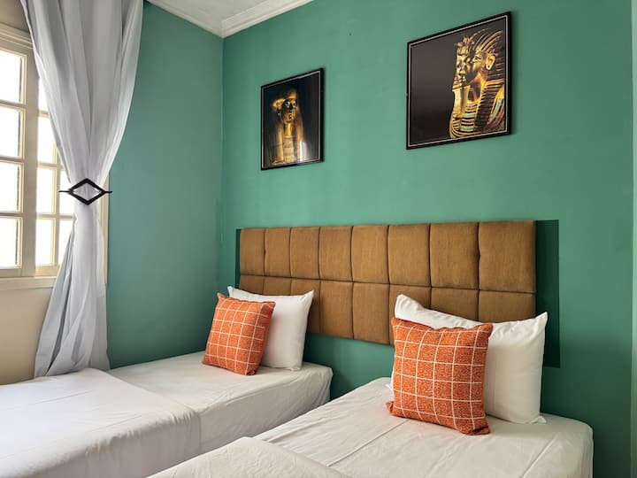 The Pharaoh’s Quarters – City Center & Parking - Curitiba
