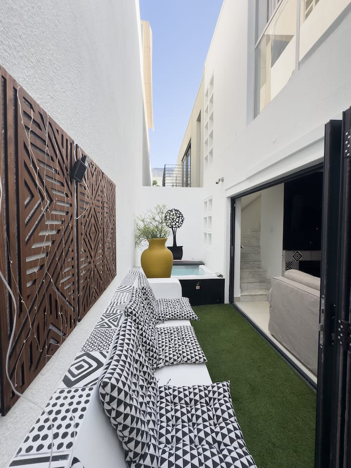 Urban Oasis Penthouse-jacuzzi! - Le Cap