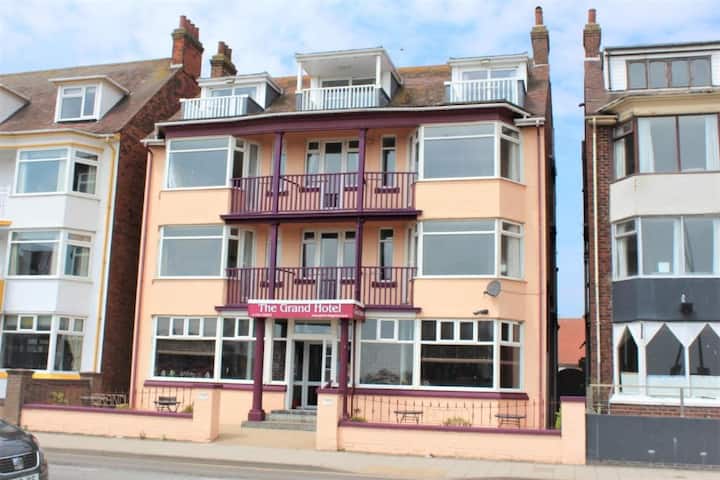 Quad Room • Free Wi-fi • Tv • Laptop-friendly - Skegness