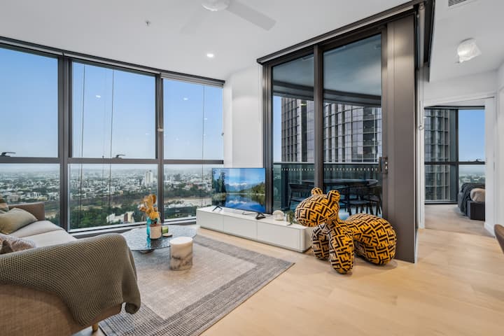 Flash Sale! City & River Vistas From Bedroom - Brisbane
