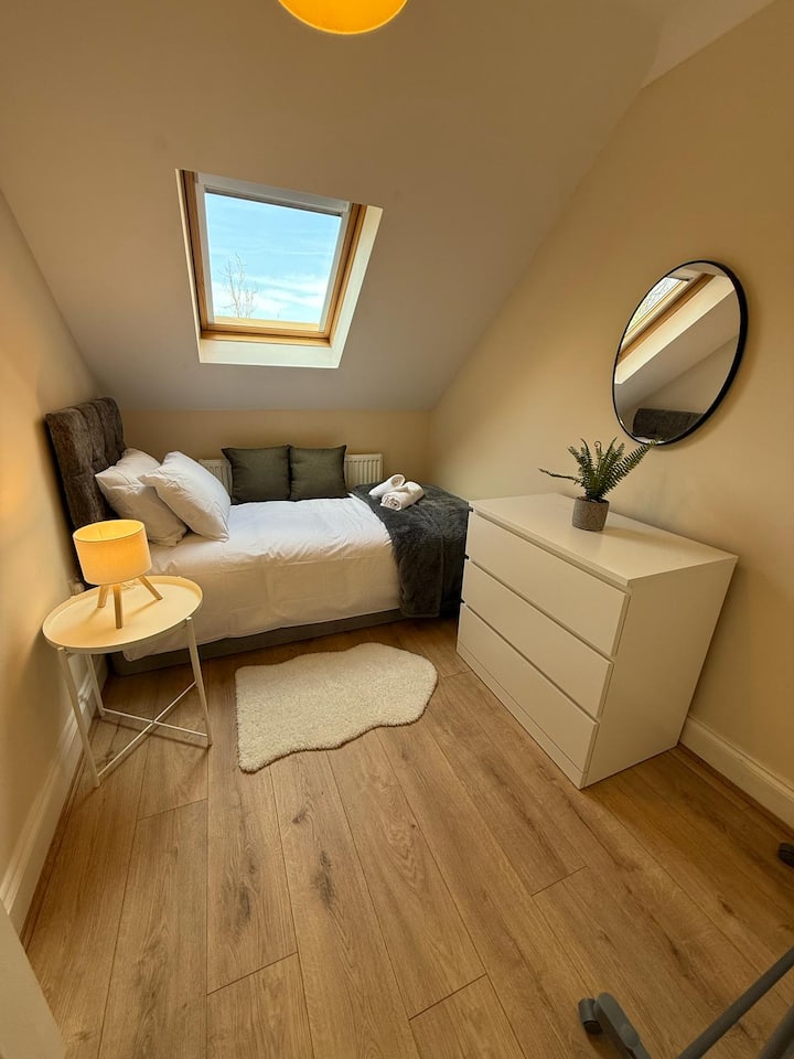 Escape Near Gatwick Airport - Redhill