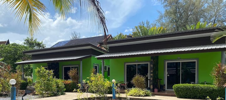 Khaolak Beachhouse Keroro บ้านพักติดหาดเขาหลัก - Khao Lak
