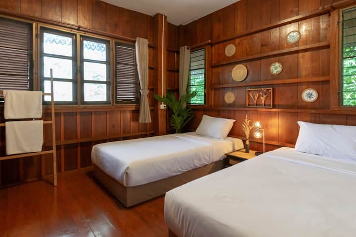 D5柚木别墅房/接机/泳池/椰林集市/提供免费汽车使用/度假 - Chiang Mai