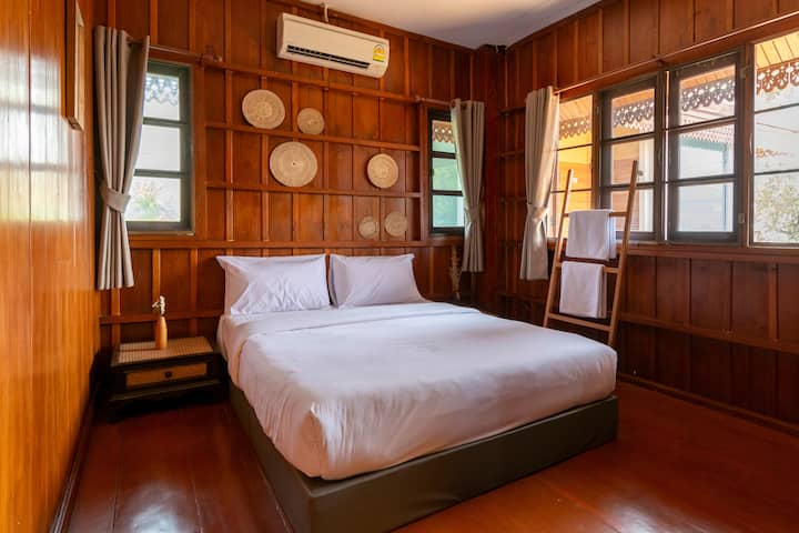 D6柚木别墅房/接机/泳池/椰林集市/提供免费汽车使用/度假 - Chiang Mai