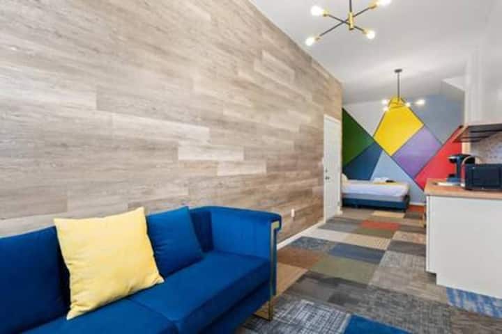 Spacious Studio Near Genentech - Monthly Stay - Millbrae, CA