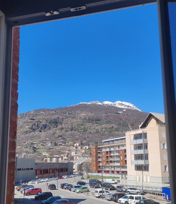 Elegante Appartamento Centrale - Montgenèvre