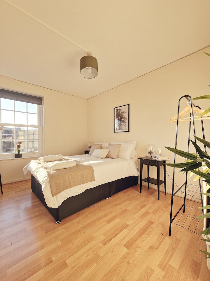 Flat For 4 People In Kings Cross - London